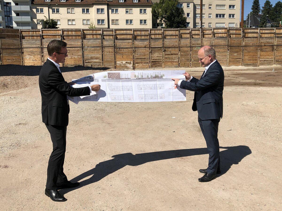 Sebastian Brehm, MdB, besuchte Baustelle der wbg Nürnberg | wbg ...